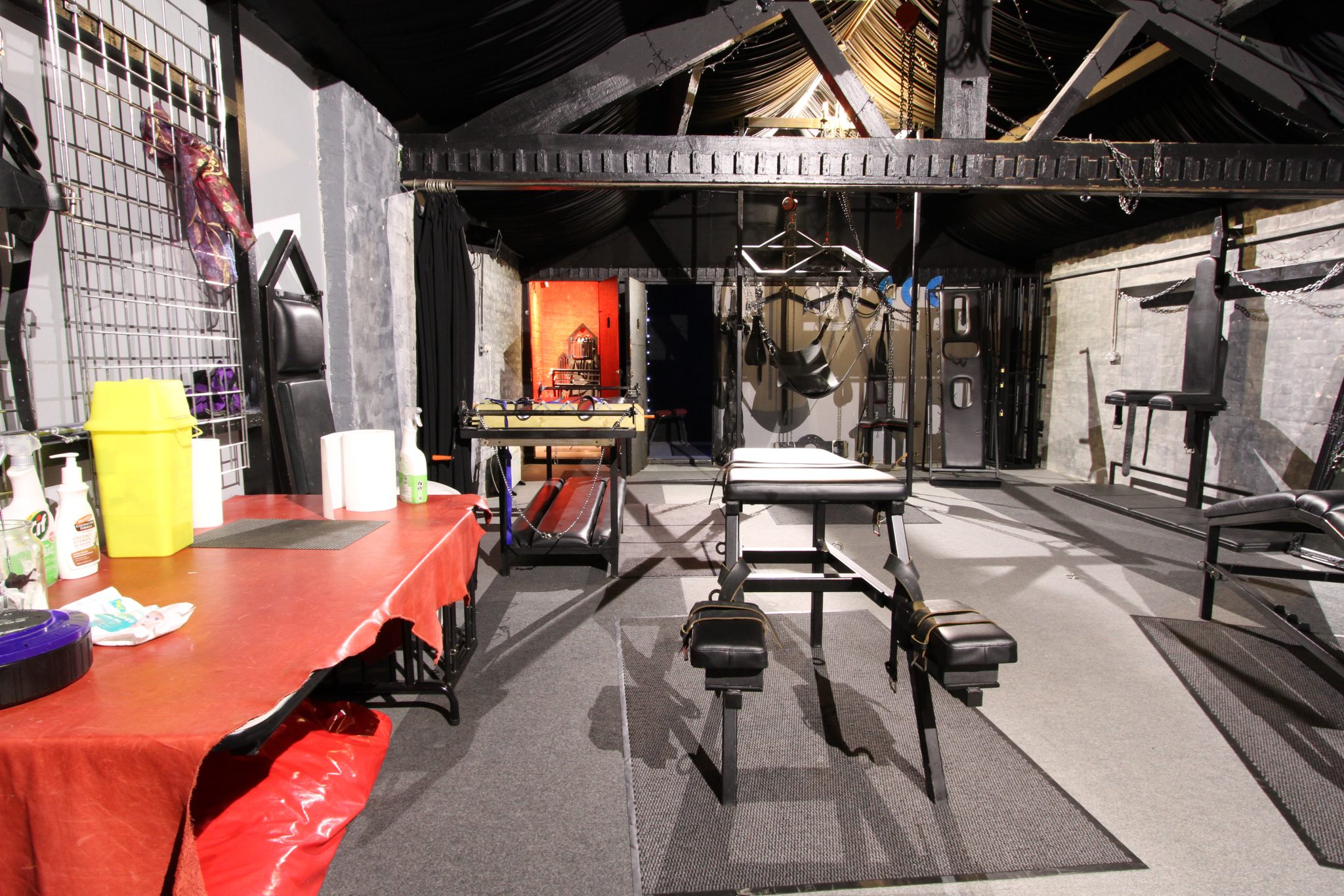The Top Floor Dungeon Suite – The Facility Studios